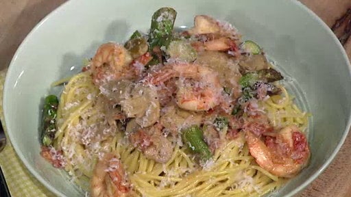 How To Make Jessie James Decker's Cajun Shrimp Pasta - Candie Anderson