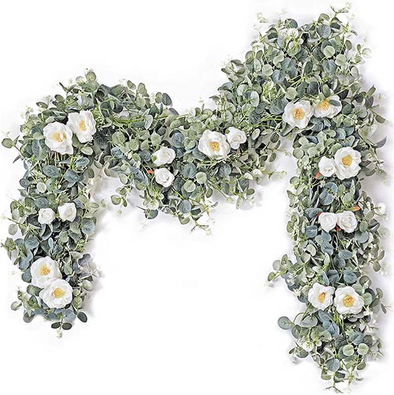 The Best Spring Garlands In Every Design, Style and Trend - Candie Anderson