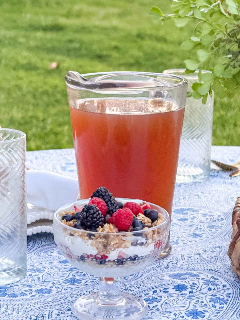 How to Host a Chic Outdoor Brunch That’s Effortless and Elegant ...