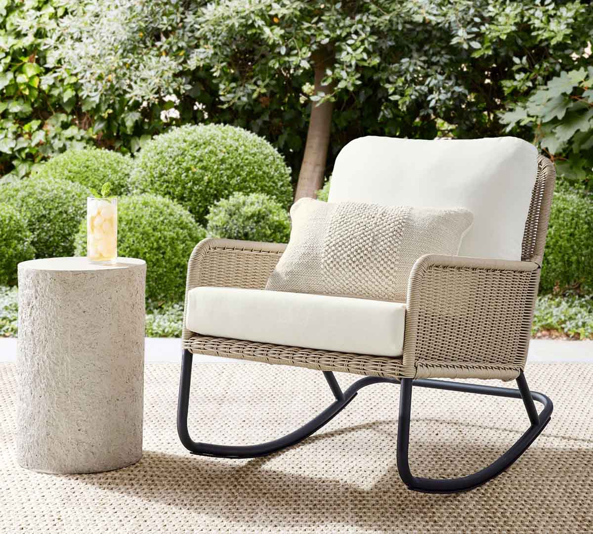 15 Best Outdoor Wicker Rocking Chairs for Front Porches and Patios in ...
